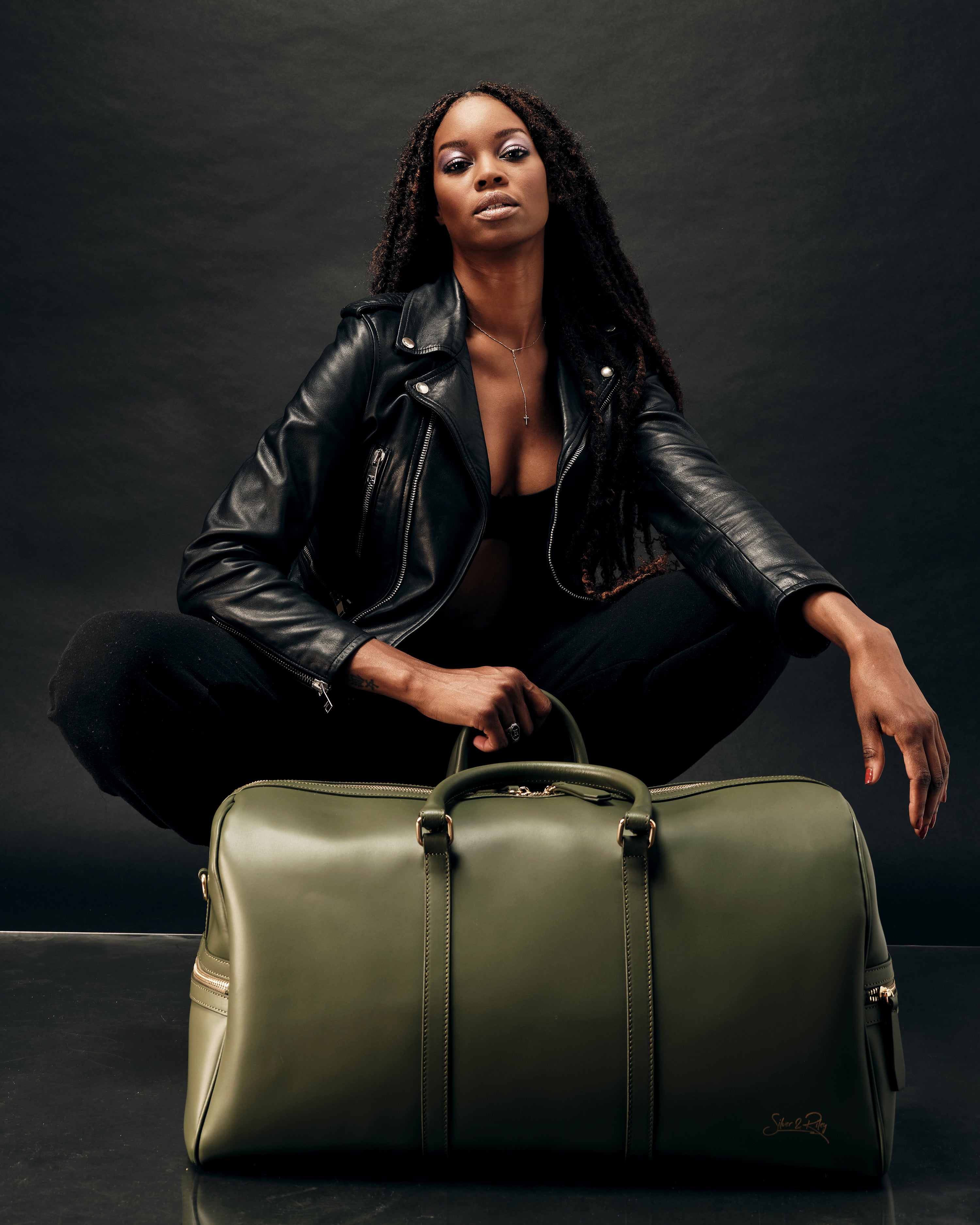Carryall Duffle Leather Bag in Olive Green | Silver & Riley